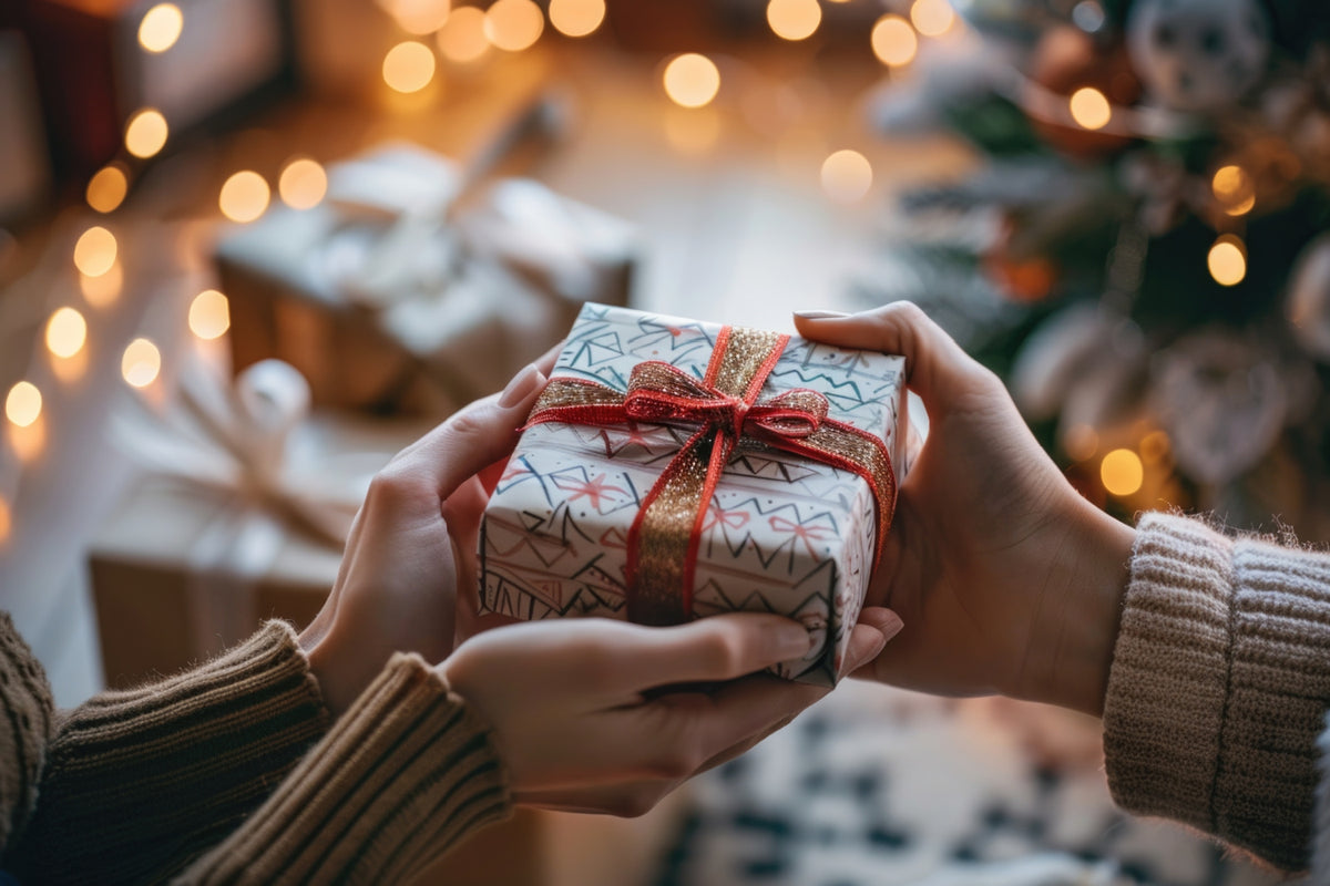 Memorial Gifts for Christmas | Cremation Keepsakes — The Living Urn