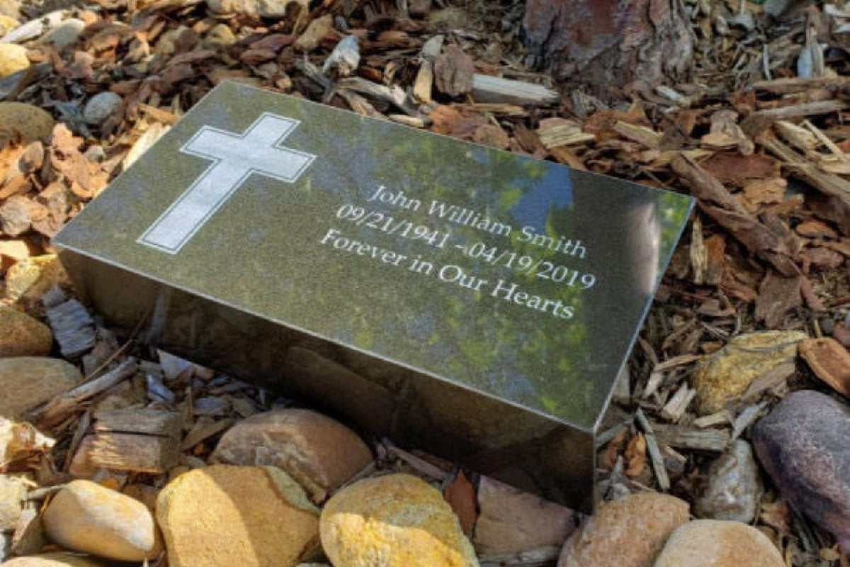 9 Meaningful Messages for Memorial Tree Stones — The Living Urn